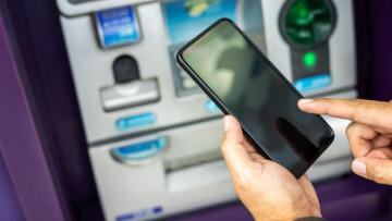 Retragere numerar cu Revolut: tot ce trebuie să ai în vedere - Wise