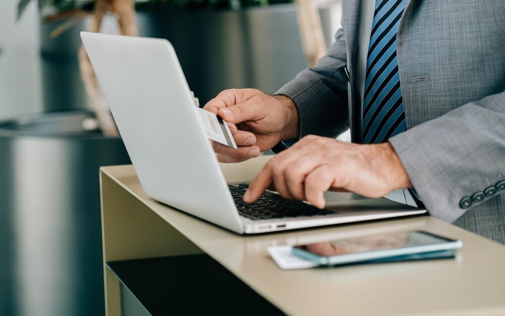 Cât te costă un transfer bancar cu Banca Transilvania? Vezi aici - Wise