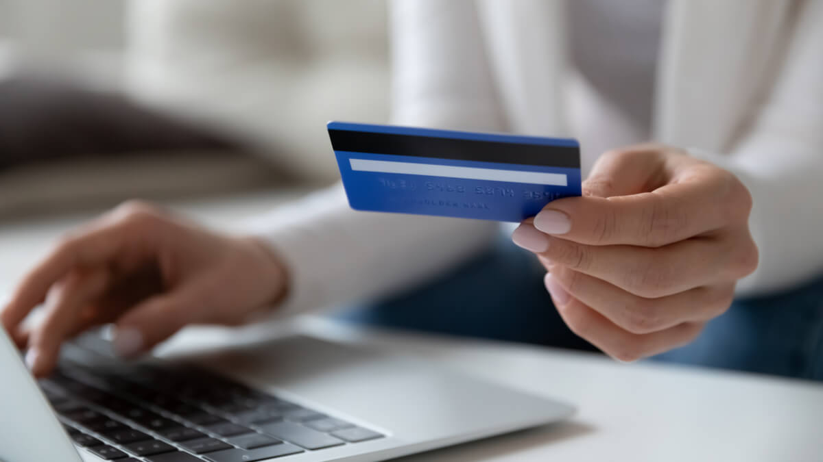 What is a Corporate Debit Card and How UK Businesses Can Use it - Wise